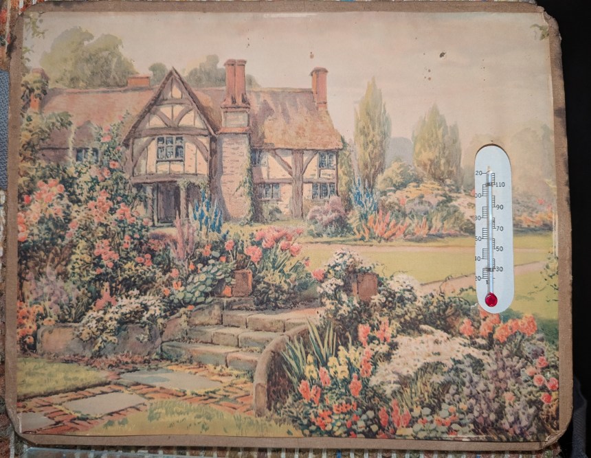 A reclaimed thermometer art project – Chuck The Writer